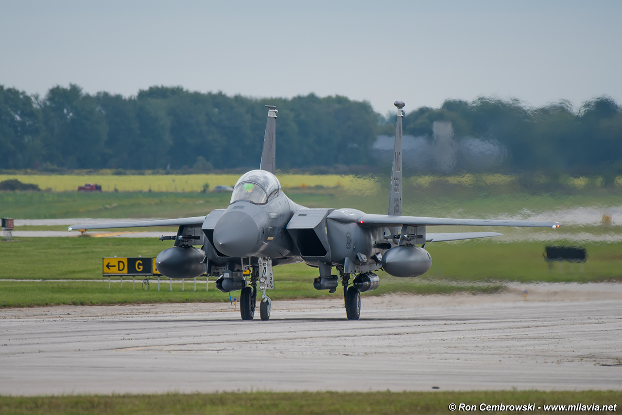 MILAVIA Air Shows - Airshow London 2019 - London International Airport ...