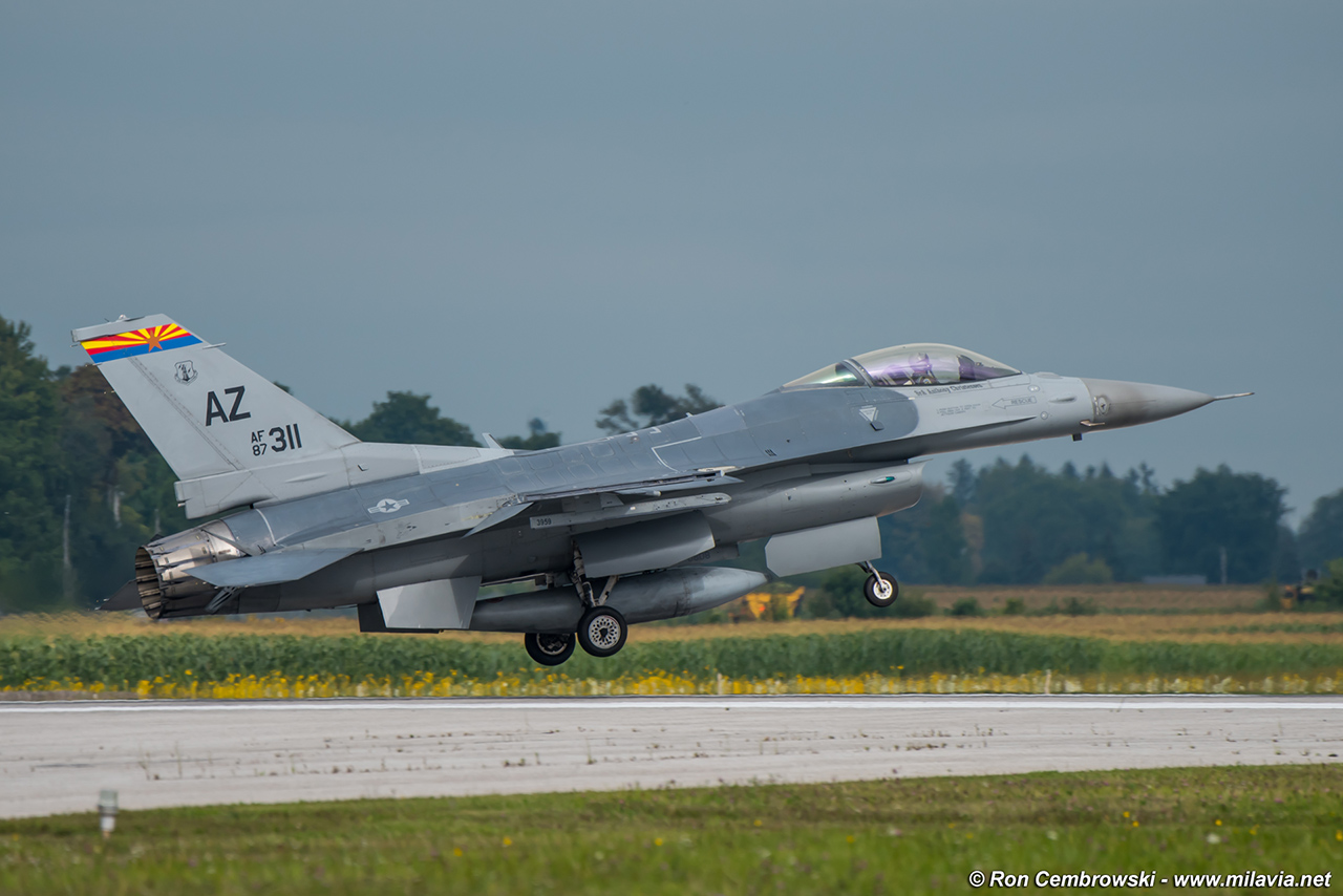 MILAVIA Air Shows - Airshow London 2019 - London International Airport ...