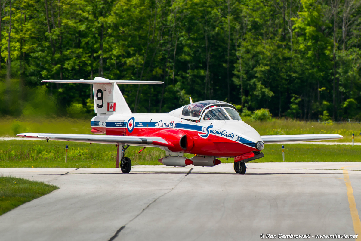 MILAVIA Air Shows - Illuminate Barrie Kickoff Air Show - Kempenfelt Bay ...