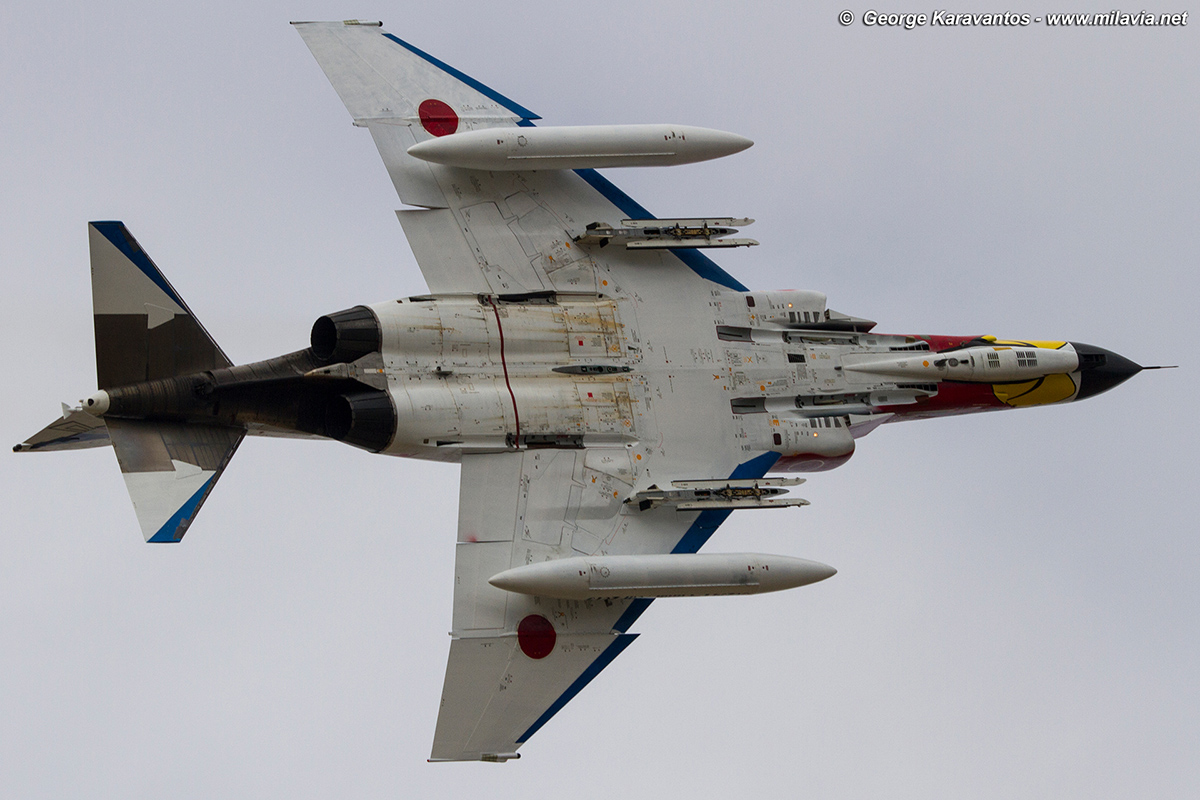 MILAVIA Air Shows - JASDF Hyakuri Air Show 2018 - 302 Hikotai Phantoms ...