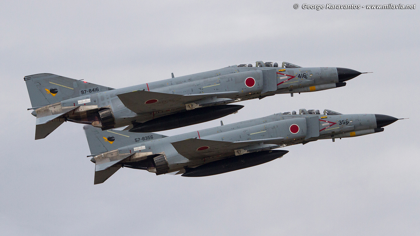 MILAVIA Air Shows - JASDF Hyakuri Air Show 2018 - 302 Hikotai Phantoms ...