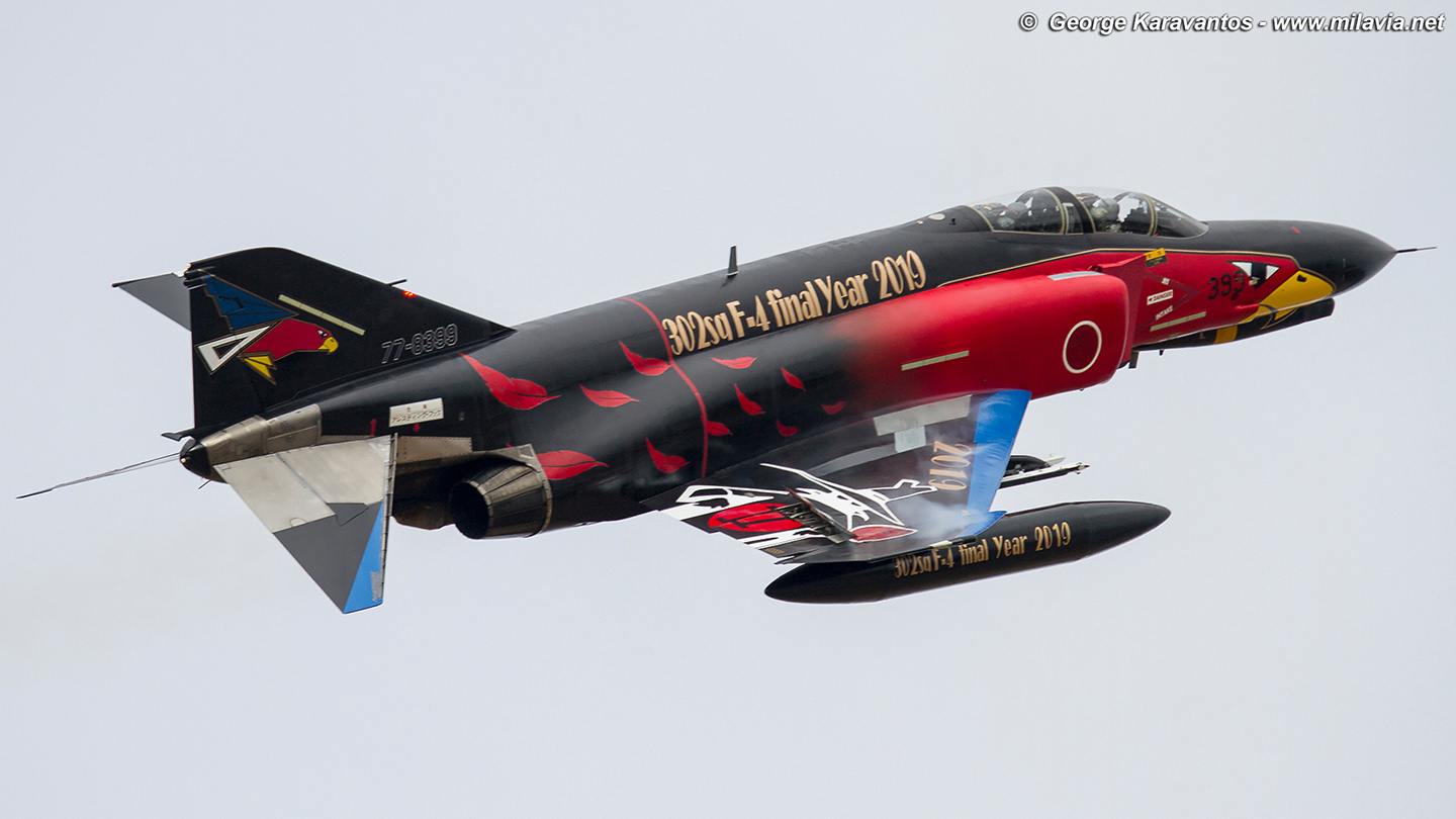 MILAVIA Air Shows - JASDF Hyakuri Air Show 2018 - 302 Hikotai Phantoms ...