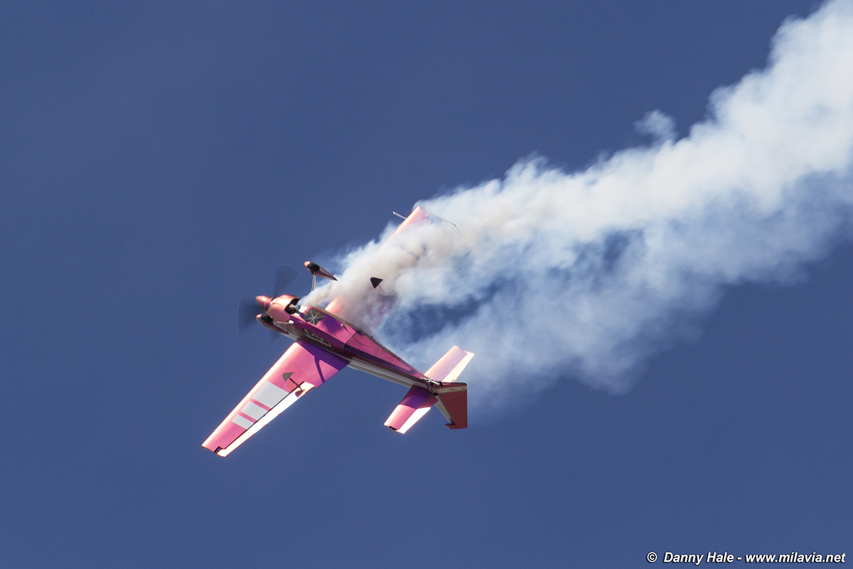MILAVIA Air Shows - Los Angeles County Air Show 2015 - Fox Airport in ...