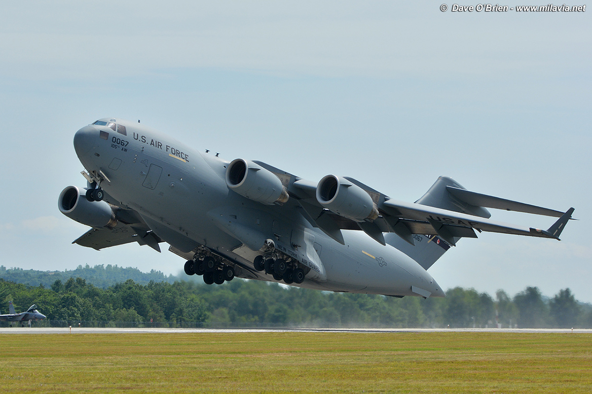 MILAVIA Air Shows - Westfield International Air Show 2017 - Barnes ANGB, MA