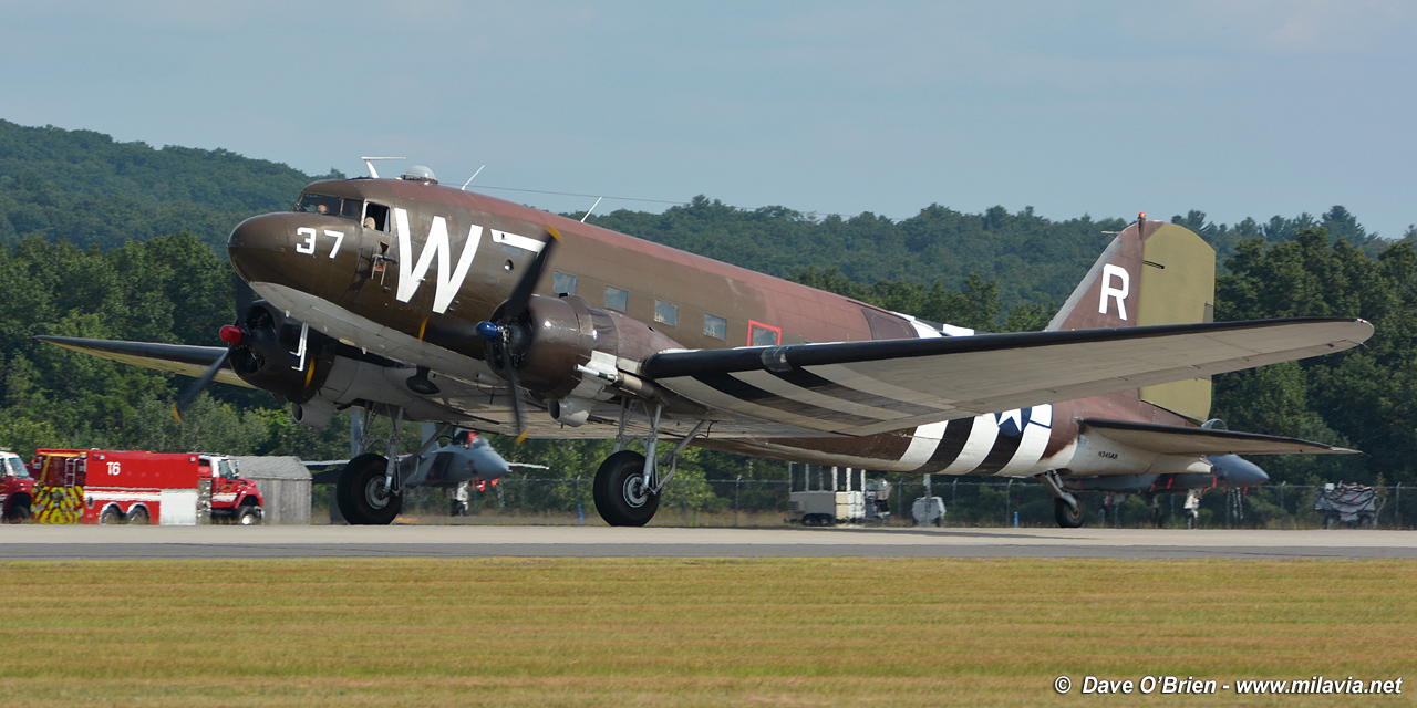 MILAVIA Air Shows - Westfield International Air Show 2017 - Barnes ANGB, MA