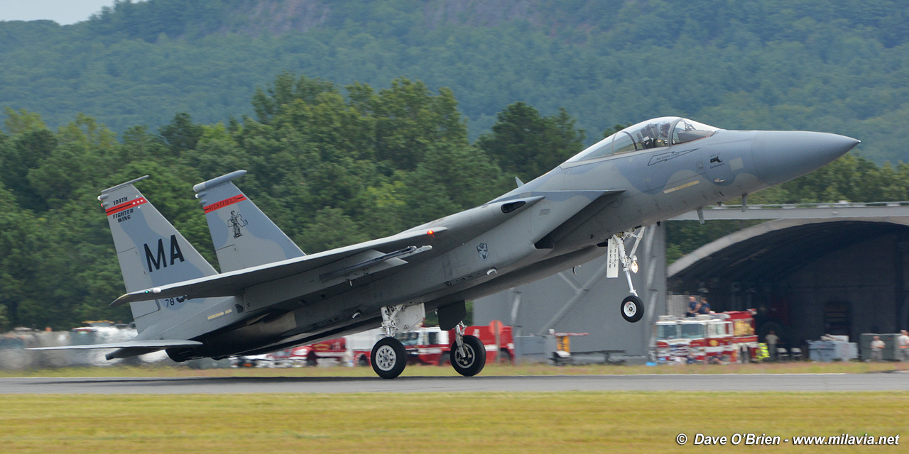 MILAVIA Air Shows - Westfield International Air Show 2017 - Barnes ANGB, MA