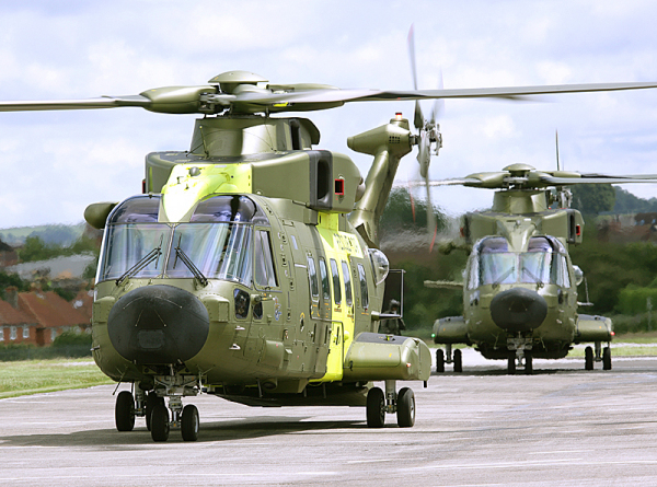 First Danish Merlin Helicopters for RAF Arrive in UK - MILAVIA Military ...