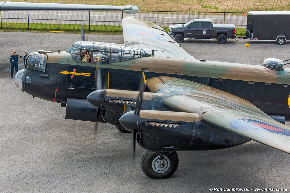 RCAF CF-18 Hornet 'Canada 150' Demo stopover Canadian Warplane Heritage ...
