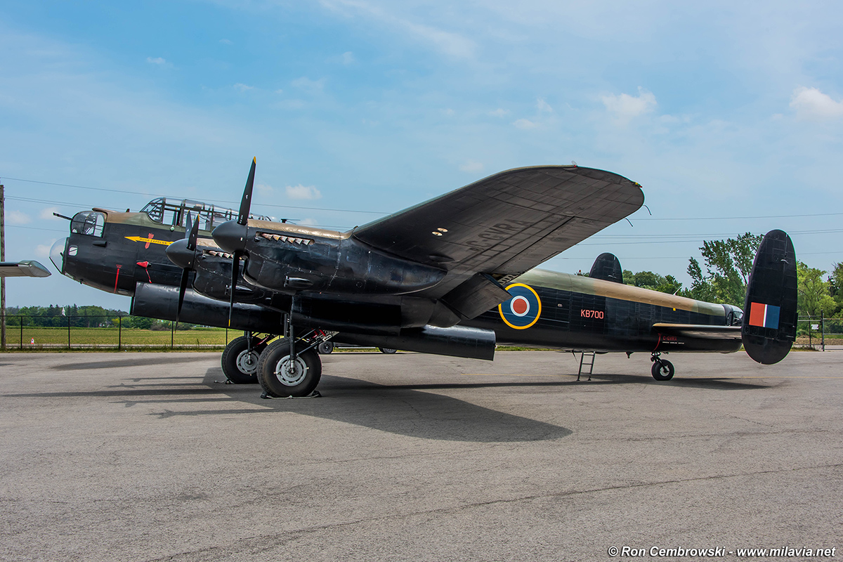 RCAF CF-18 Hornet 'Canada 150' Demo stopover Canadian Warplane Heritage ...
