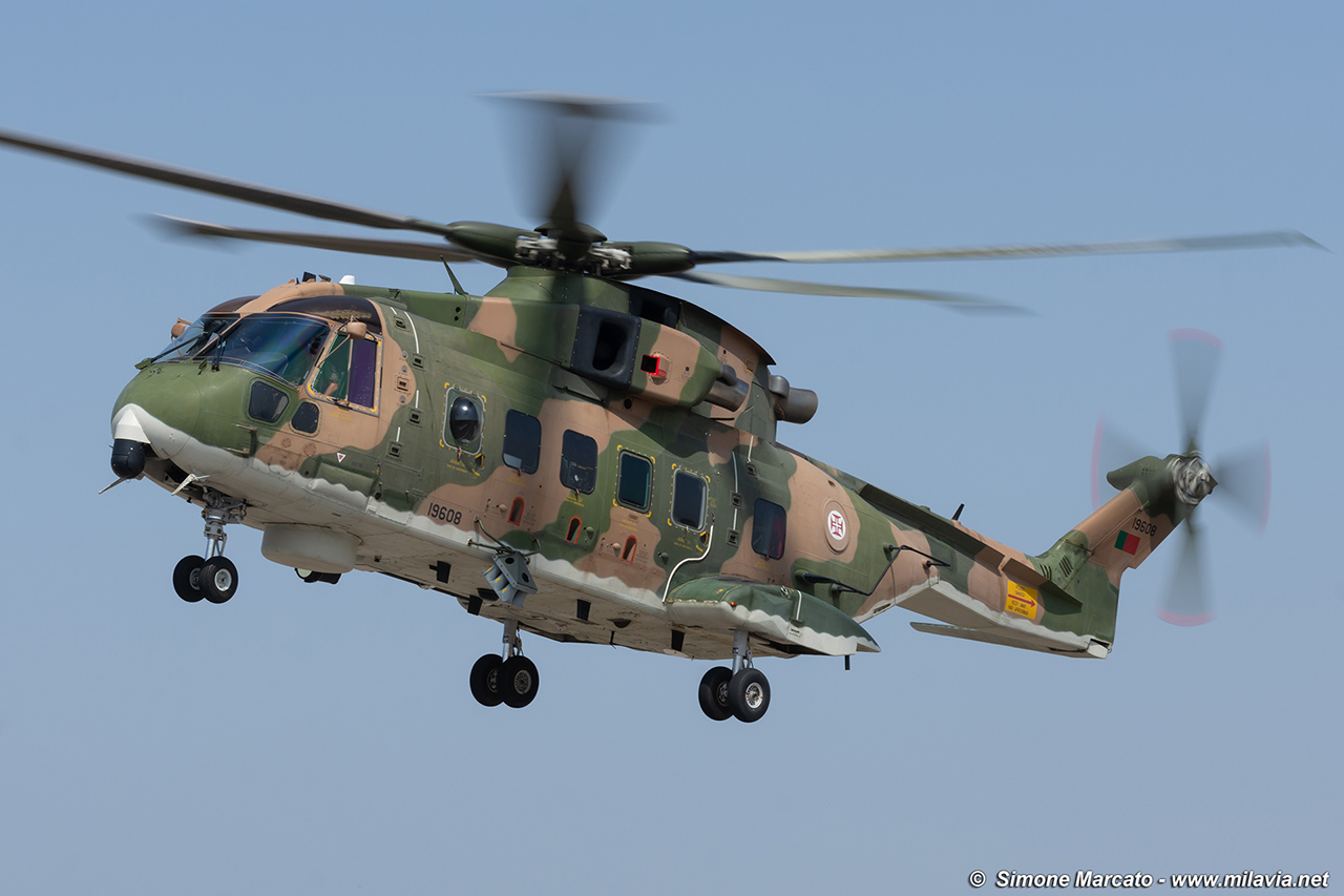 Força Aérea Portuguesa Esquadra 751 "Pumas" - BA6 Montijo, Portugal ...