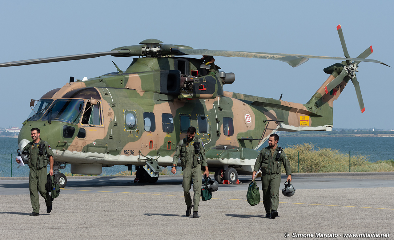 Força Aérea Portuguesa Esquadra 751 "Pumas" - BA6 Montijo, Portugal ...