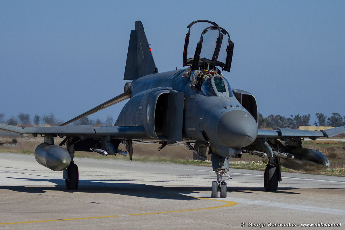 HAF 117 Combat Wing - The Phantoms of Andravida - MILAVIA Military ...