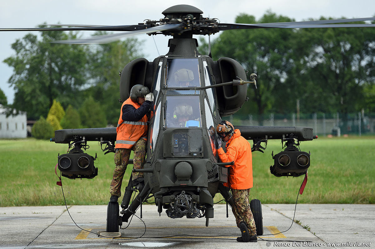 MILAVIA Military Aviation Specials - Italian Army Aviation CASEVAC ...